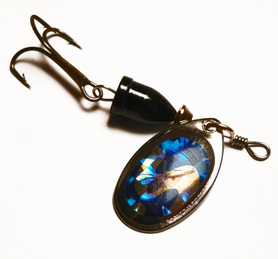 4.5 Gram Spin Vibrating Lure - Black / Blue / Iridescent for $2.85 AUD